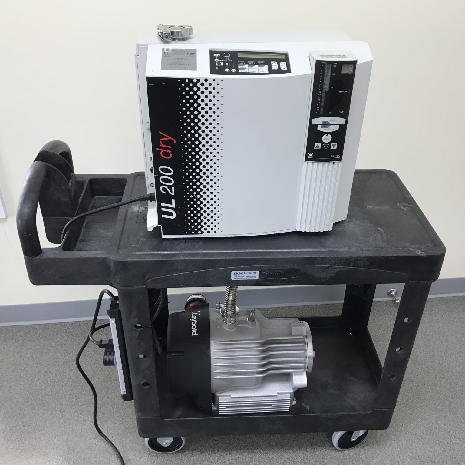 Leybold UL 200 Helium Leak Detector UHVTS Leybold UL 200 Helium Leak Detector UHVTS